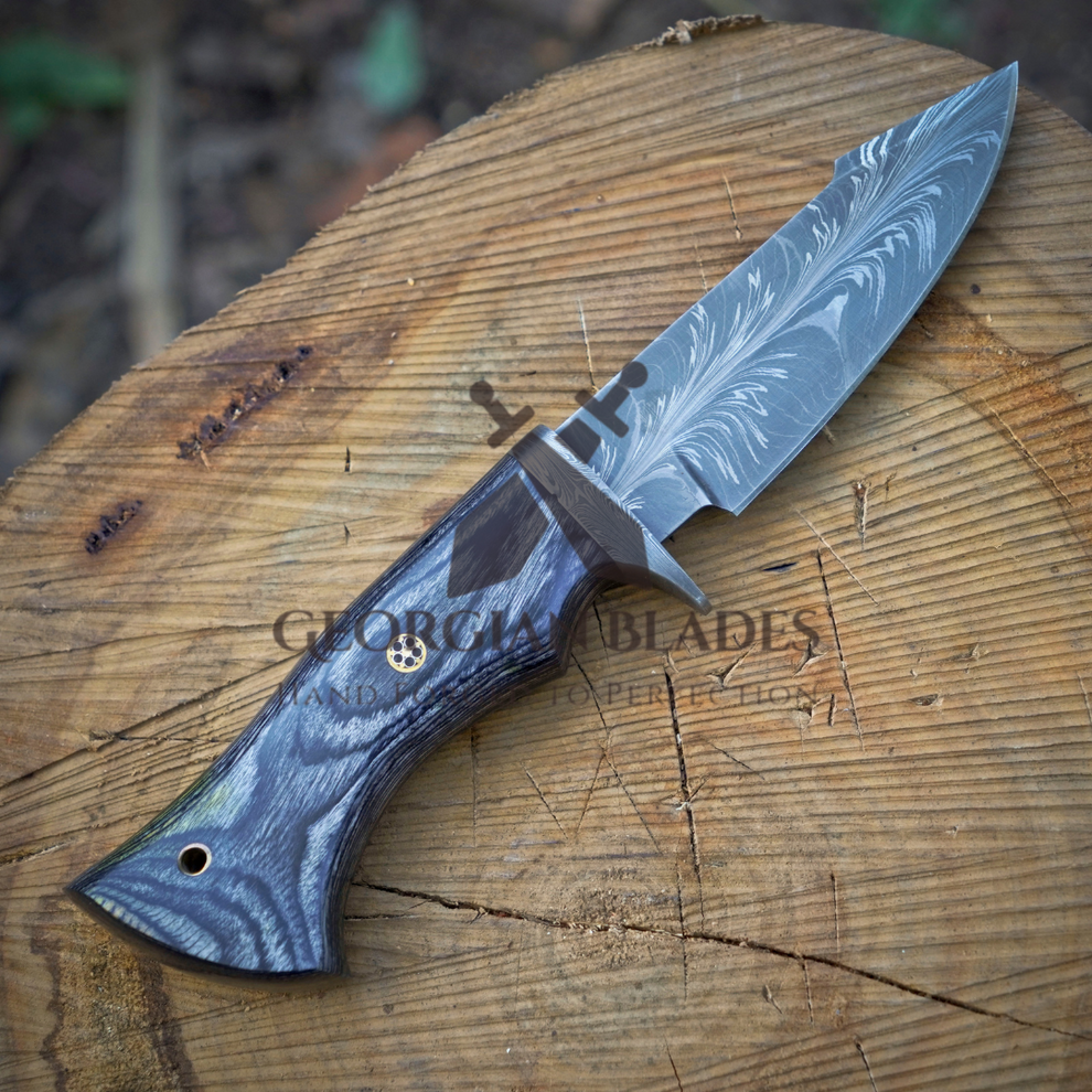 The Audie Hunter - Handcrafted Hunting Knife with Feather Damascus Bla ...